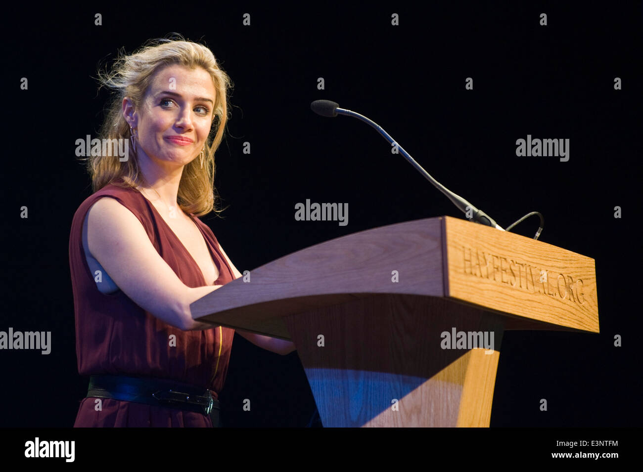 Lisa Dwan reading at Letters Live event at Hay Festival 2014 ©Jeff ...