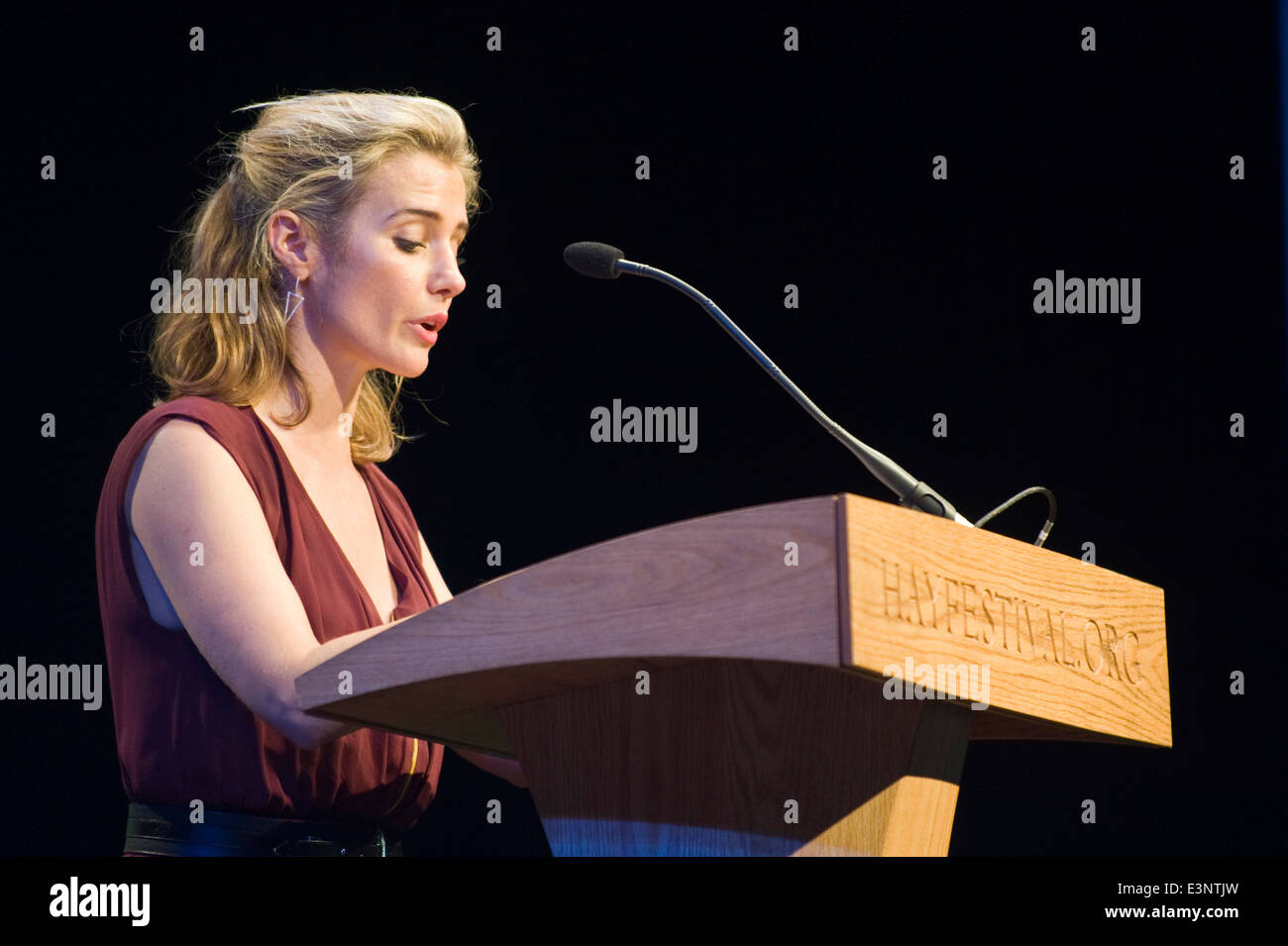 Lisa Dwan reading at Letters Live event at Hay Festival 2014 ©Jeff ...