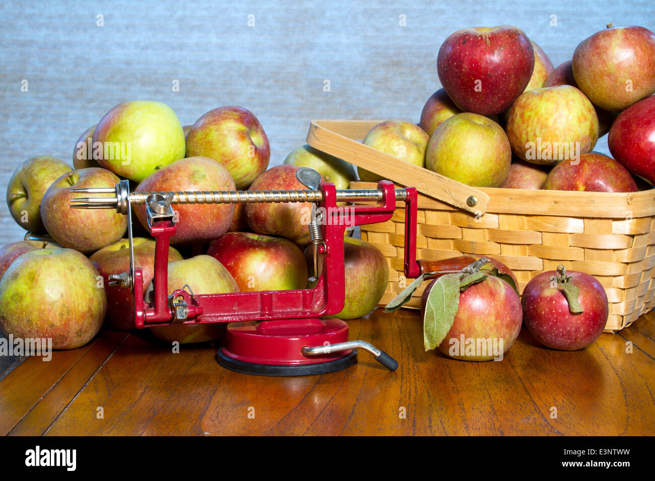 Winesap apples hi-res stock photography and images - Alamy