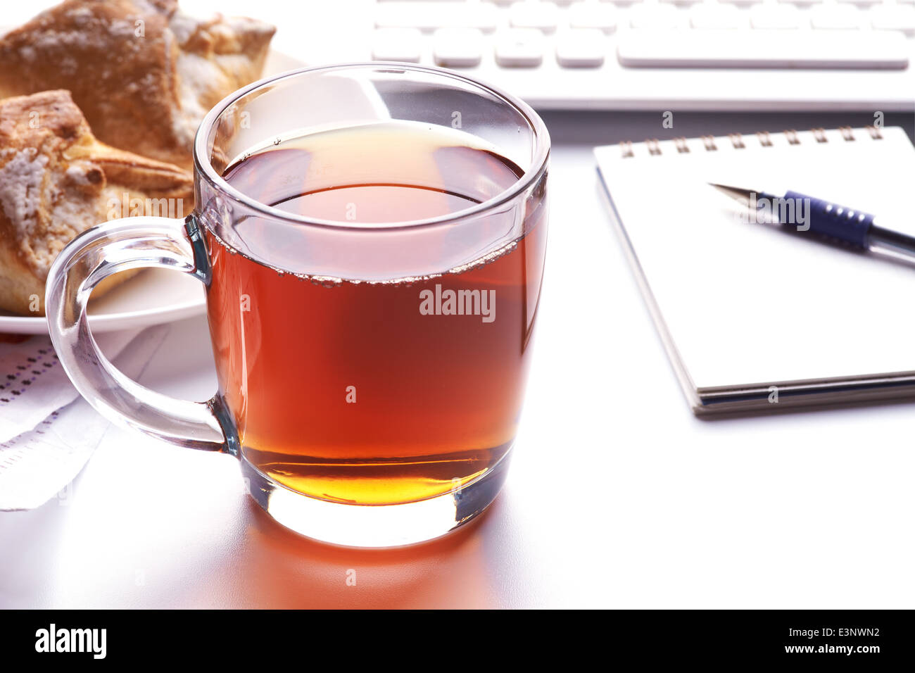 Afternoon tea office hi-res stock photography and images - Alamy