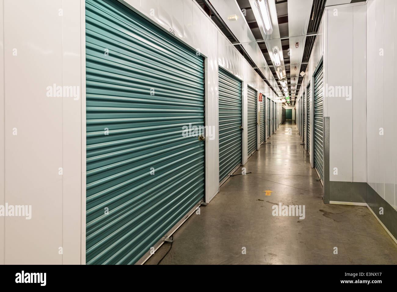 Storage locker hi-res stock photography and images - Alamy