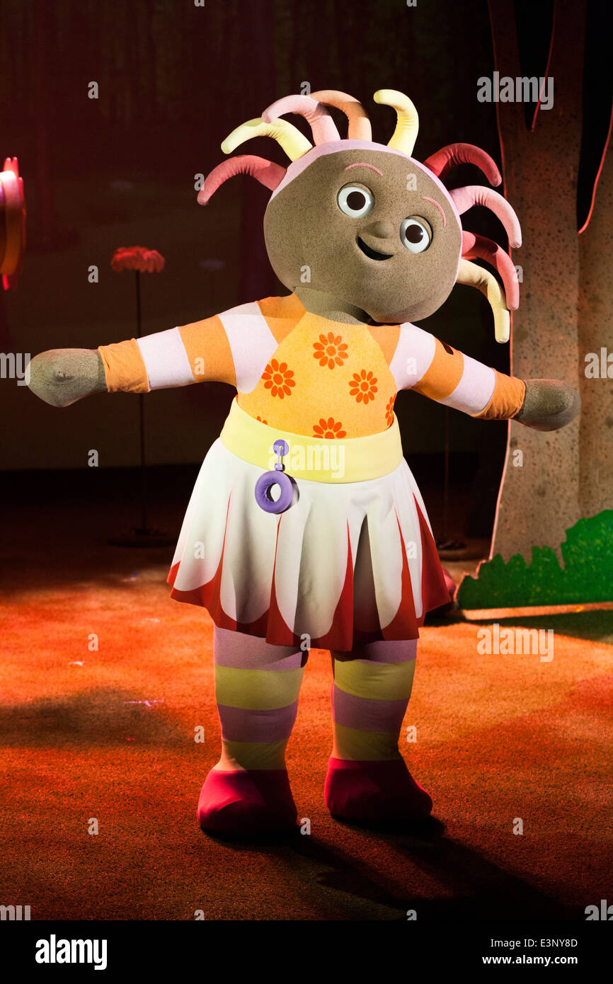 Upsy Daisy dancing / In The Night Garden character / characters. UK ...
