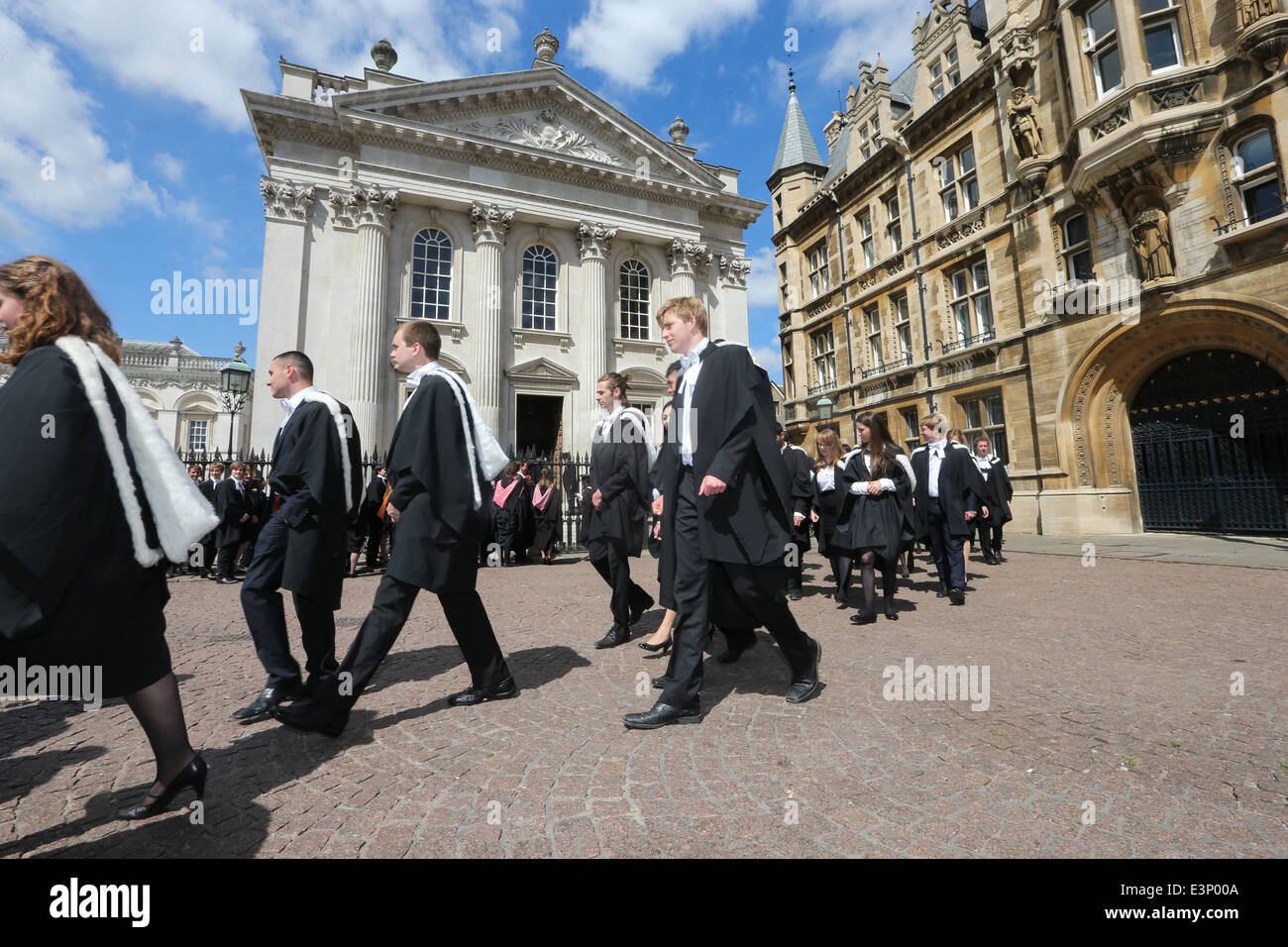 Cambridge University students on Graduation Day receiving their degrees ...