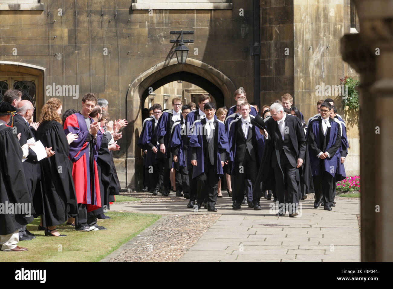 Cambridge University students on Graduation Day receiving their degrees ...