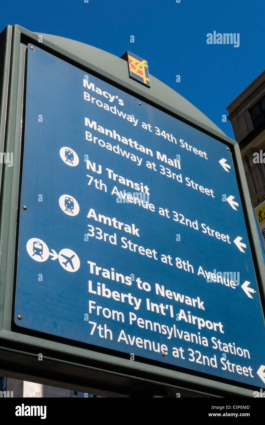 34th street district hi-res stock photography and images - Alamy