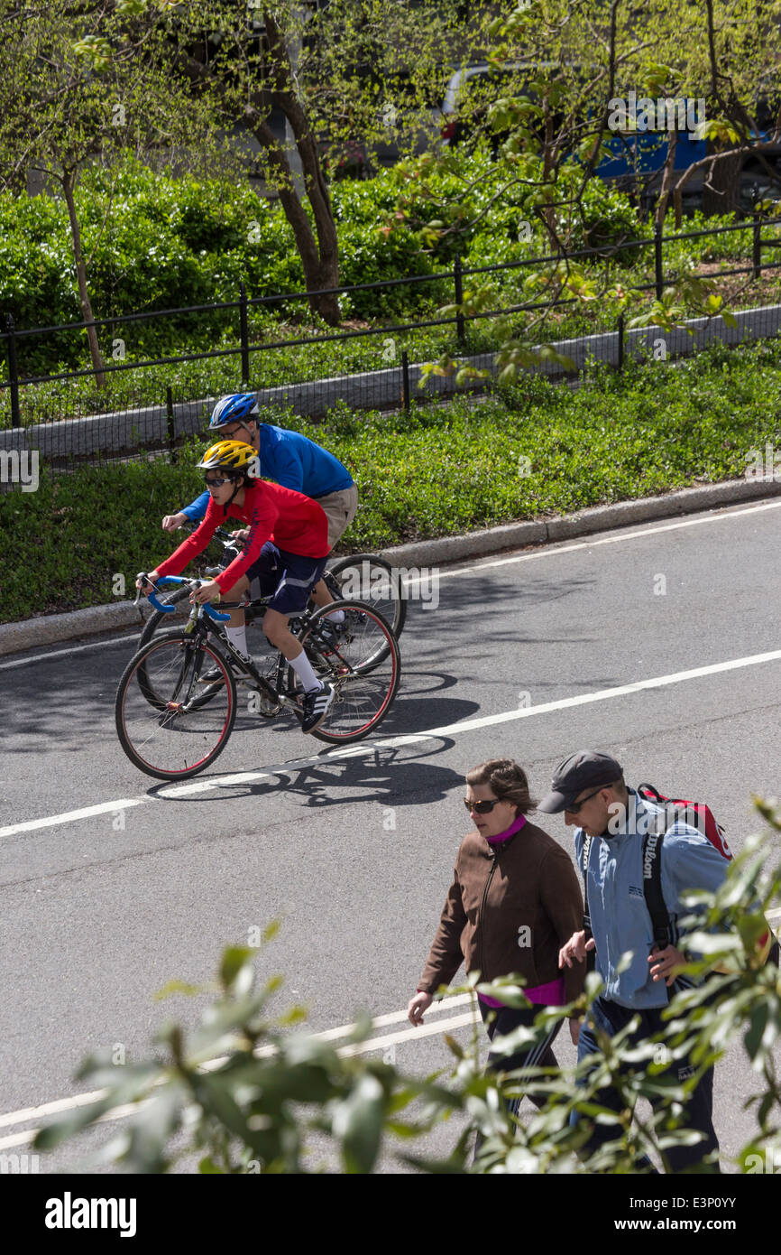Bike side view nyc hi-res stock photography and images - Alamy