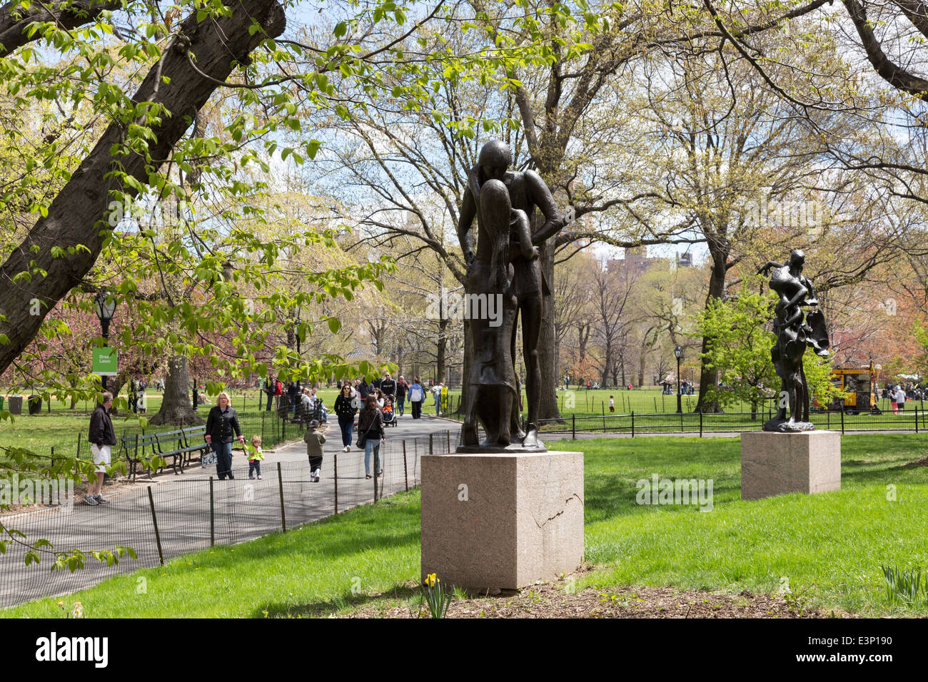 The Romeo and Juliet and Tempest Statues, The Delacorte Theater ...