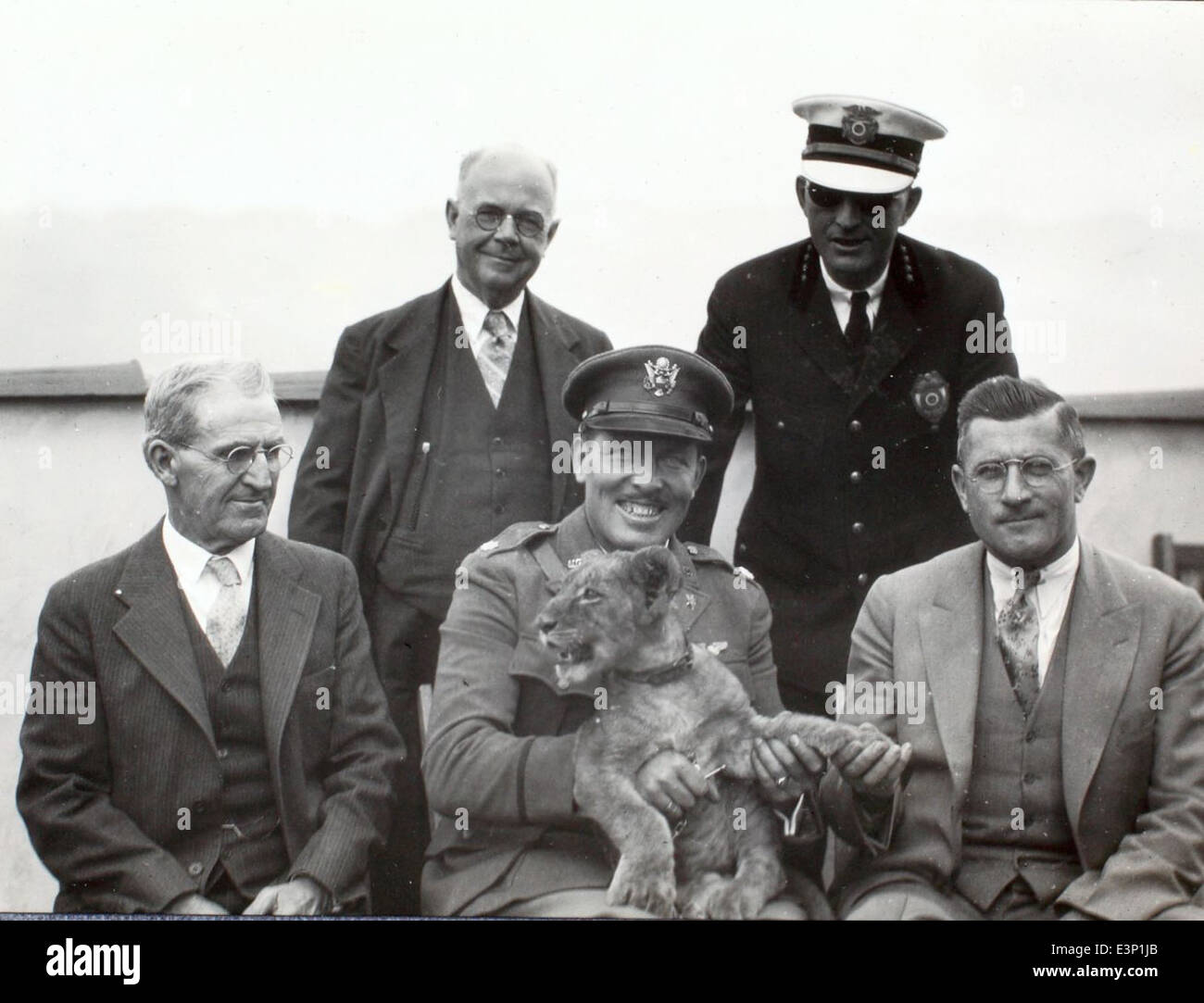 The AL-73B Luqueer Album Image features the Gilmore the Lion air racer ...