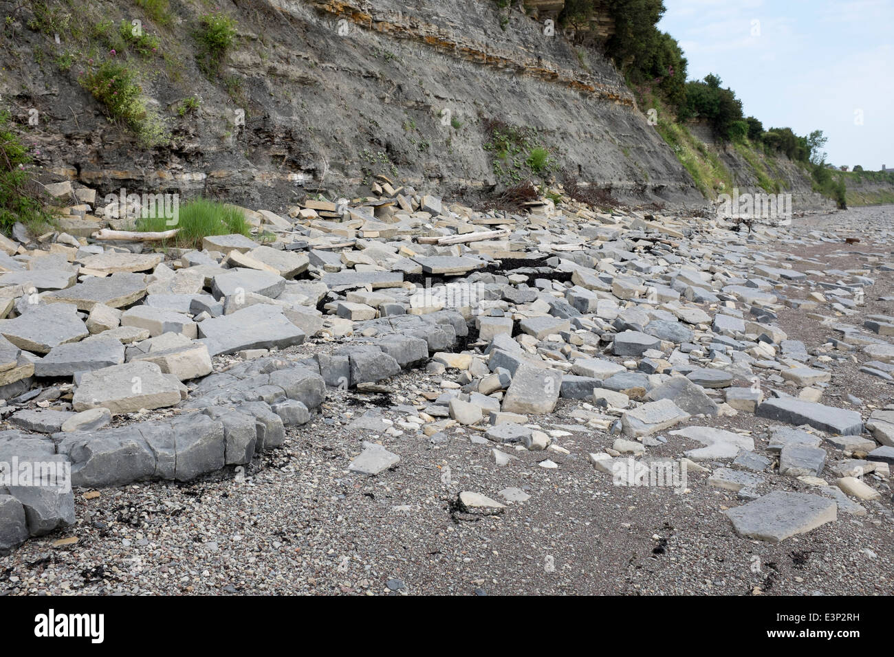 Fallen rocks hi-res stock photography and images - Alamy