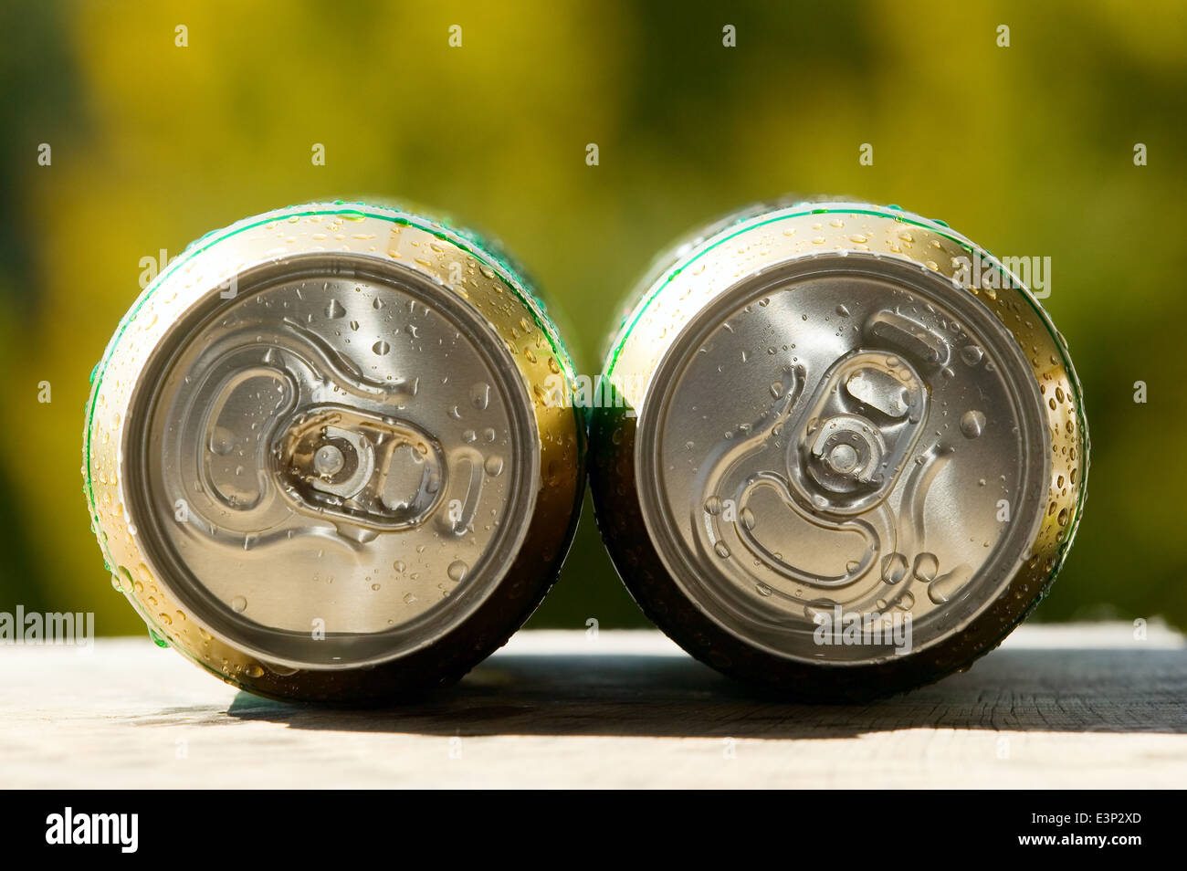 Metal beer can, unopened, alcohol and drink theme Stock Photo - Alamy