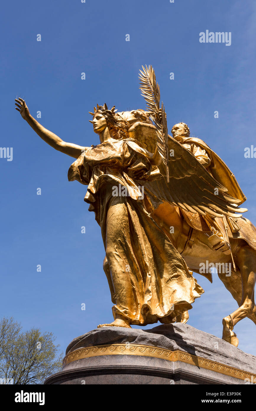 General Sherman Statue, Grand Army Plaza, NYC Stock Photo - Alamy