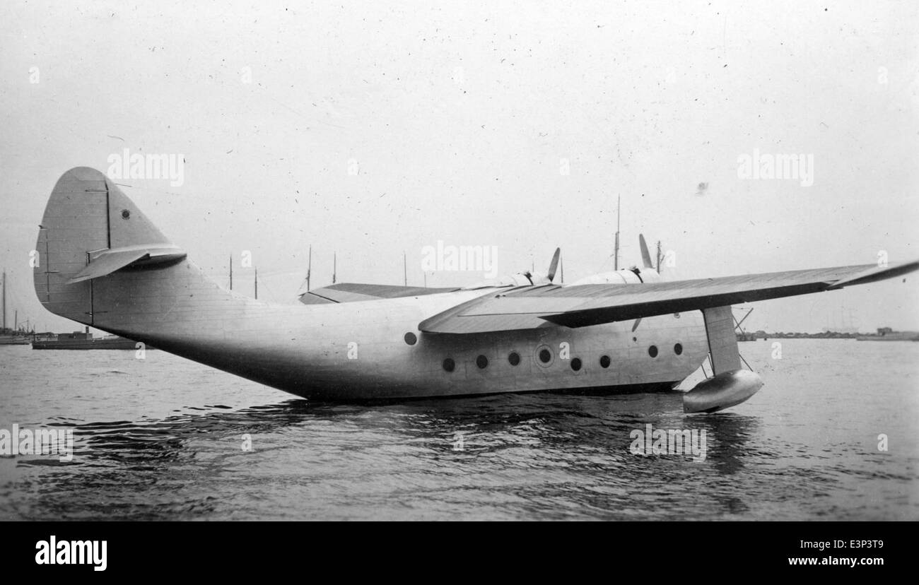 The AL61A-043 is a Douglas DF aircraft, notable for its design and role ...