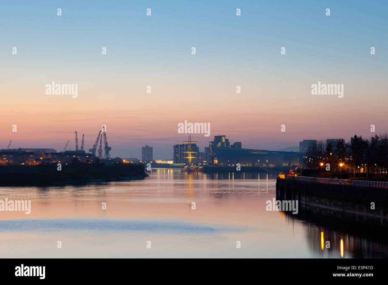 River Clyde at sunset Stock Photo - Alamy