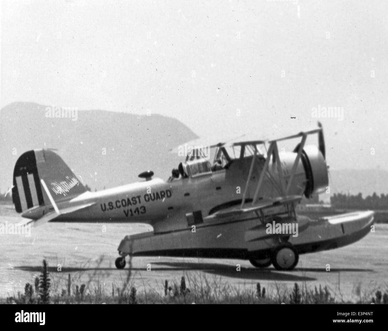 The Grumman JF-2, designated AL61A-136, was a variant of the J2F Duck ...