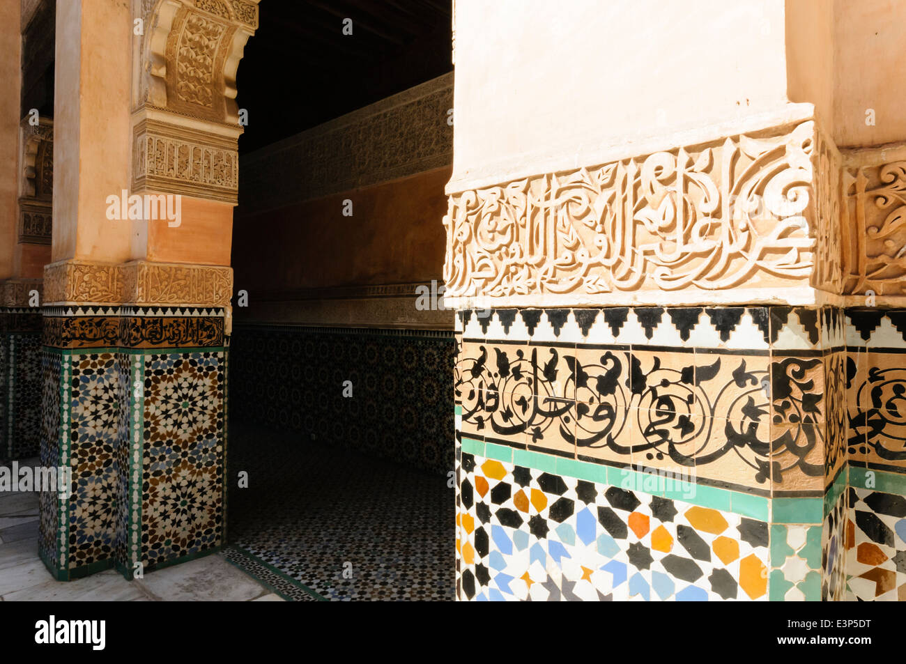 Islamic carved stonework africa hi-res stock photography and images - Alamy