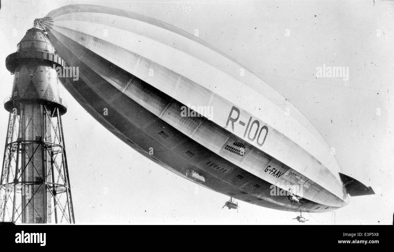 1930s airship hi-res stock photography and images - Alamy