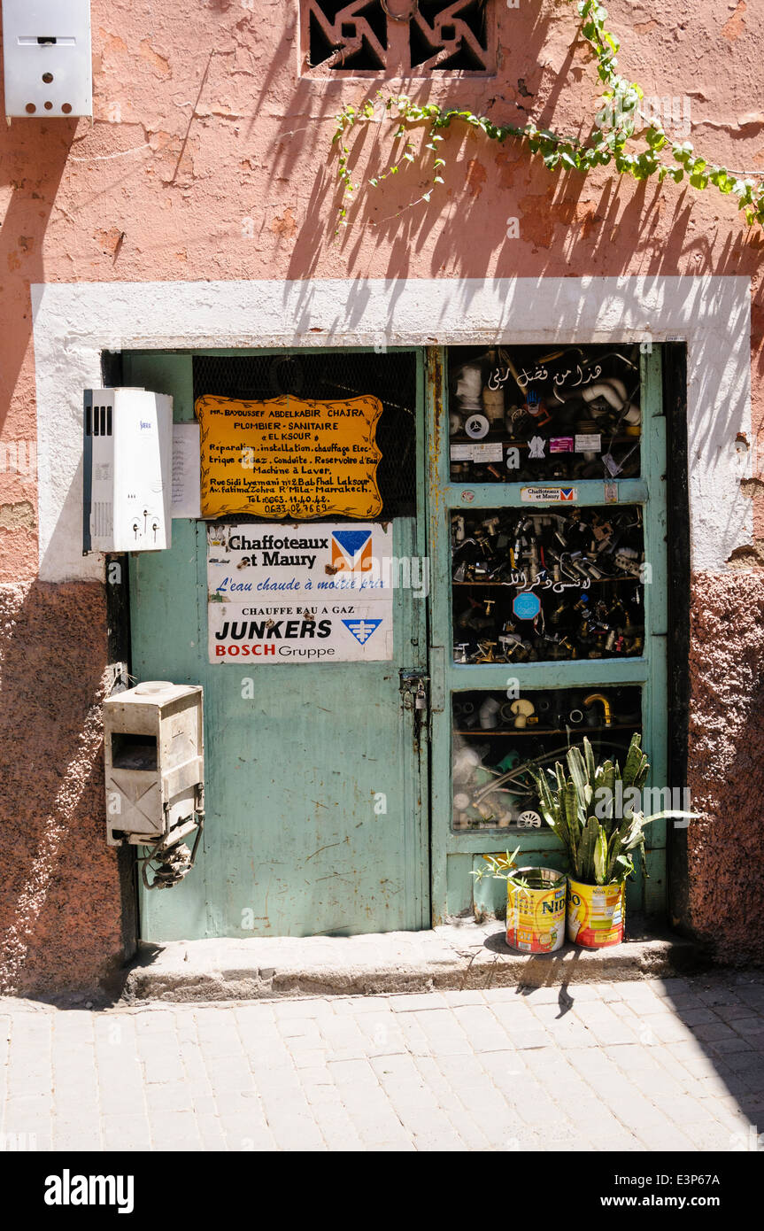 Traditional spare parts High Resolution Stock Photography and Images ...