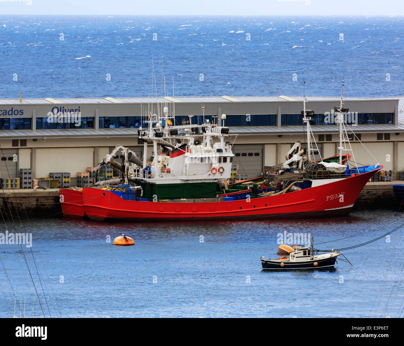 Trawler loading hi-res stock photography and images - Alamy