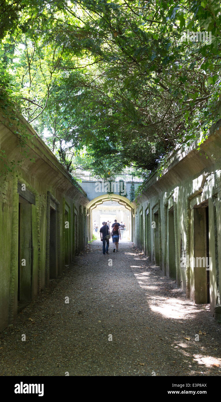 Egyptian Avenue - Highgate (West) Cemetery - Camden - London Stock ...