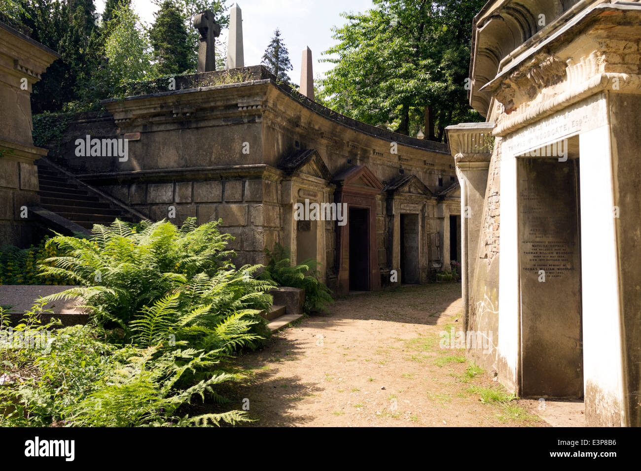 Circle of Lebanon - Highgate (West) Cemetery - Camden - London Stock ...