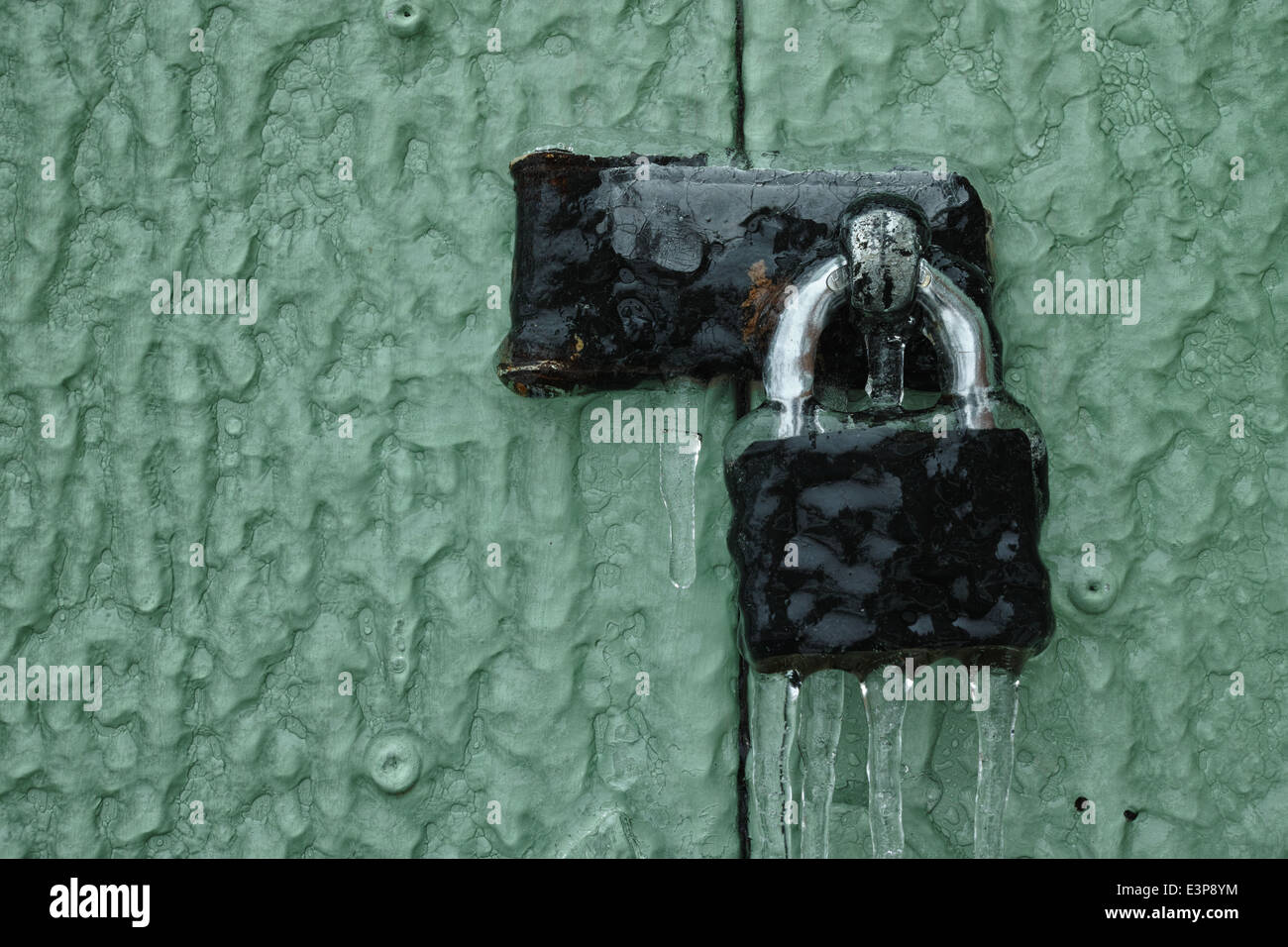 Pad lock hi-res stock photography and images - Alamy