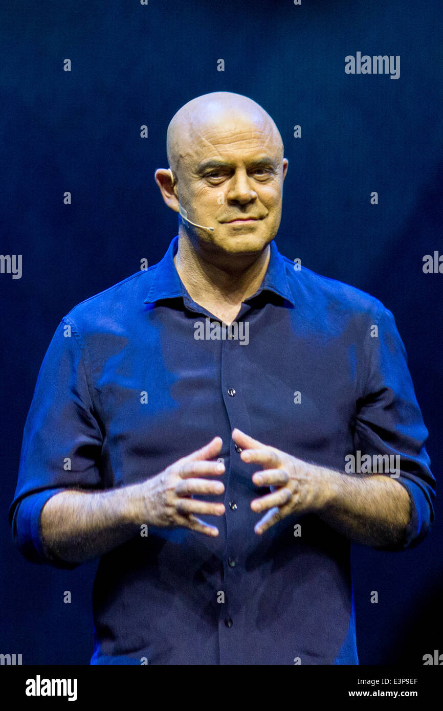 The comedian Maurizio Crozza entertains the audience with his political ...
