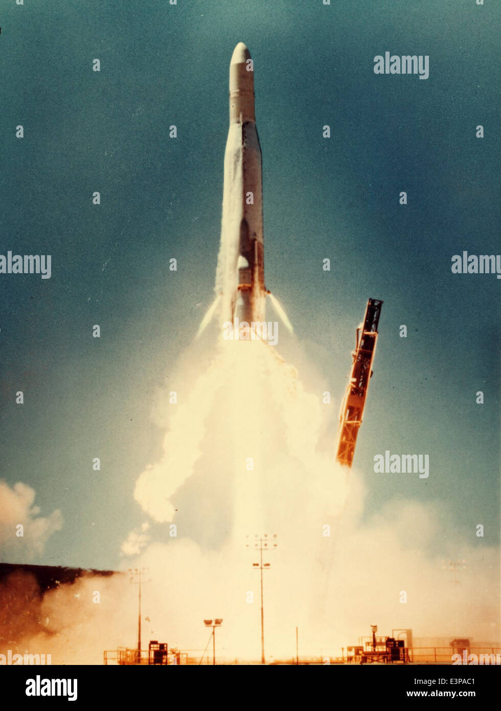 The Convair/General Dynamics Atlas missile program (1960-1969) played a ...