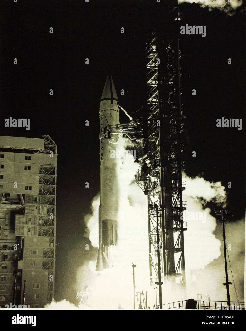 The Convair/General Dynamics Atlas and Centaur rockets, developed ...