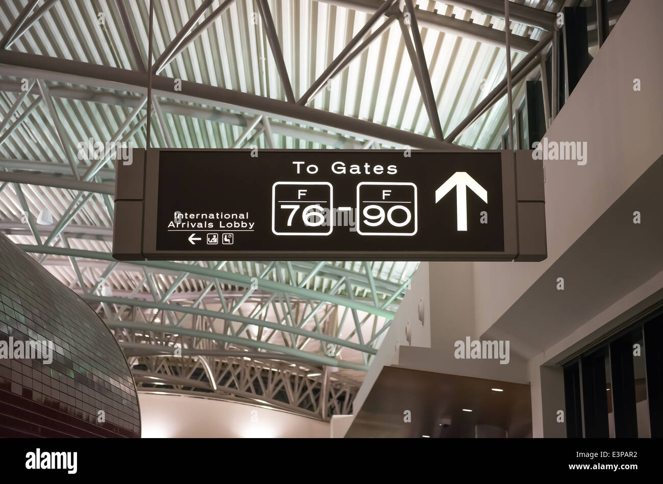 Airport information signs hi-res stock photography and images - Alamy