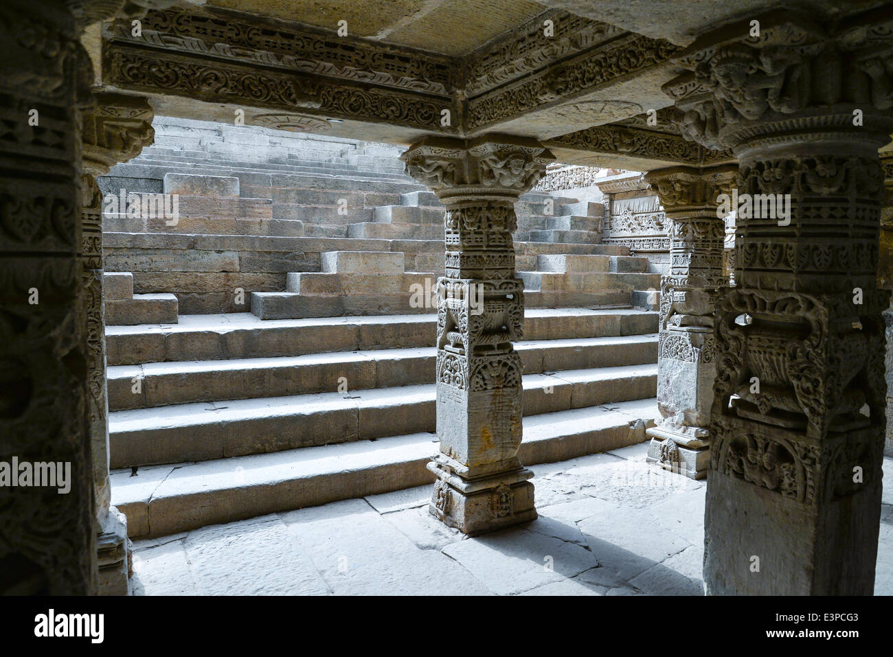 The ancient stepwells of india hi-res stock photography and images - Alamy