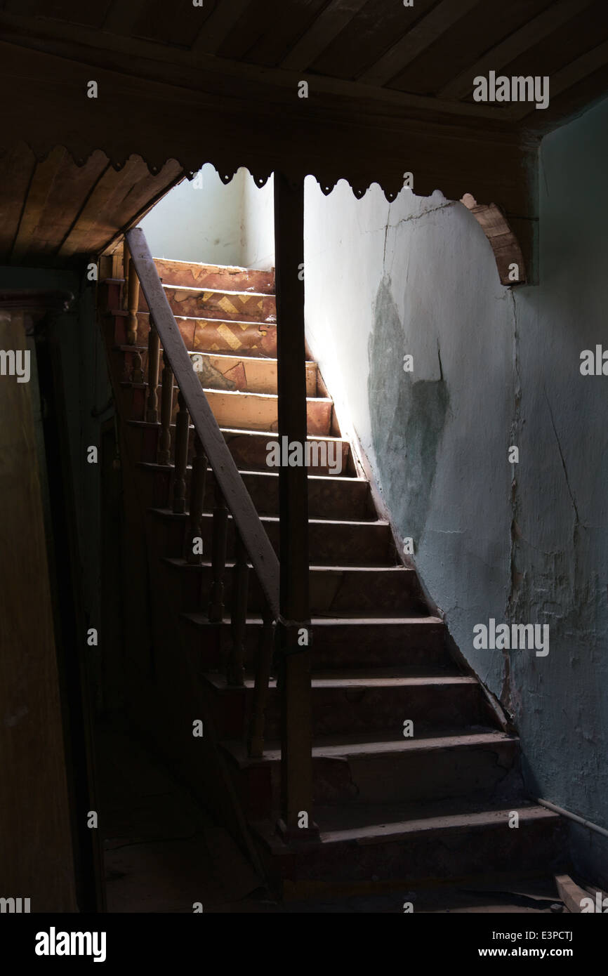 Symmetrical stairs hi-res stock photography and images - Alamy