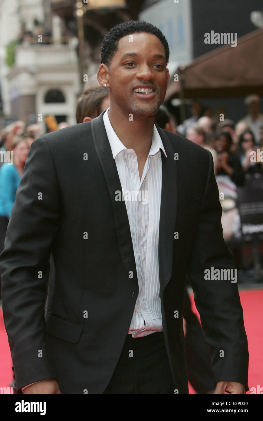 London, UK. 18th June, 2008. Will Smith attends the Gala Premiere of ...