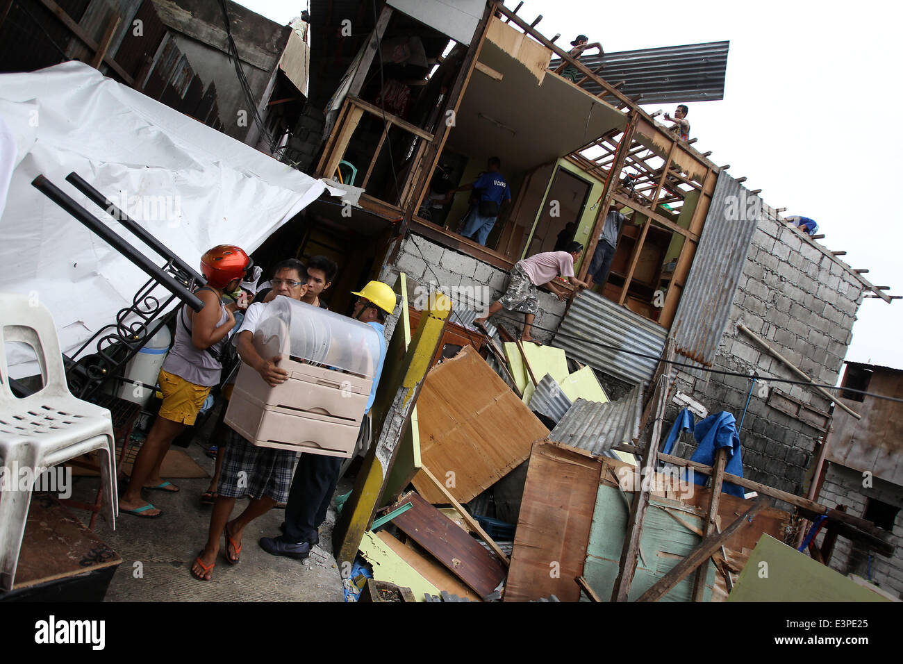 Demolition team hi-res stock photography and images - Alamy