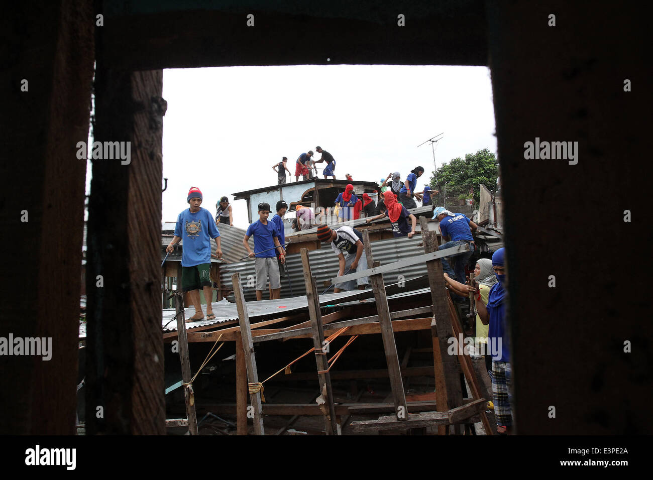 Demolition team hi-res stock photography and images - Alamy