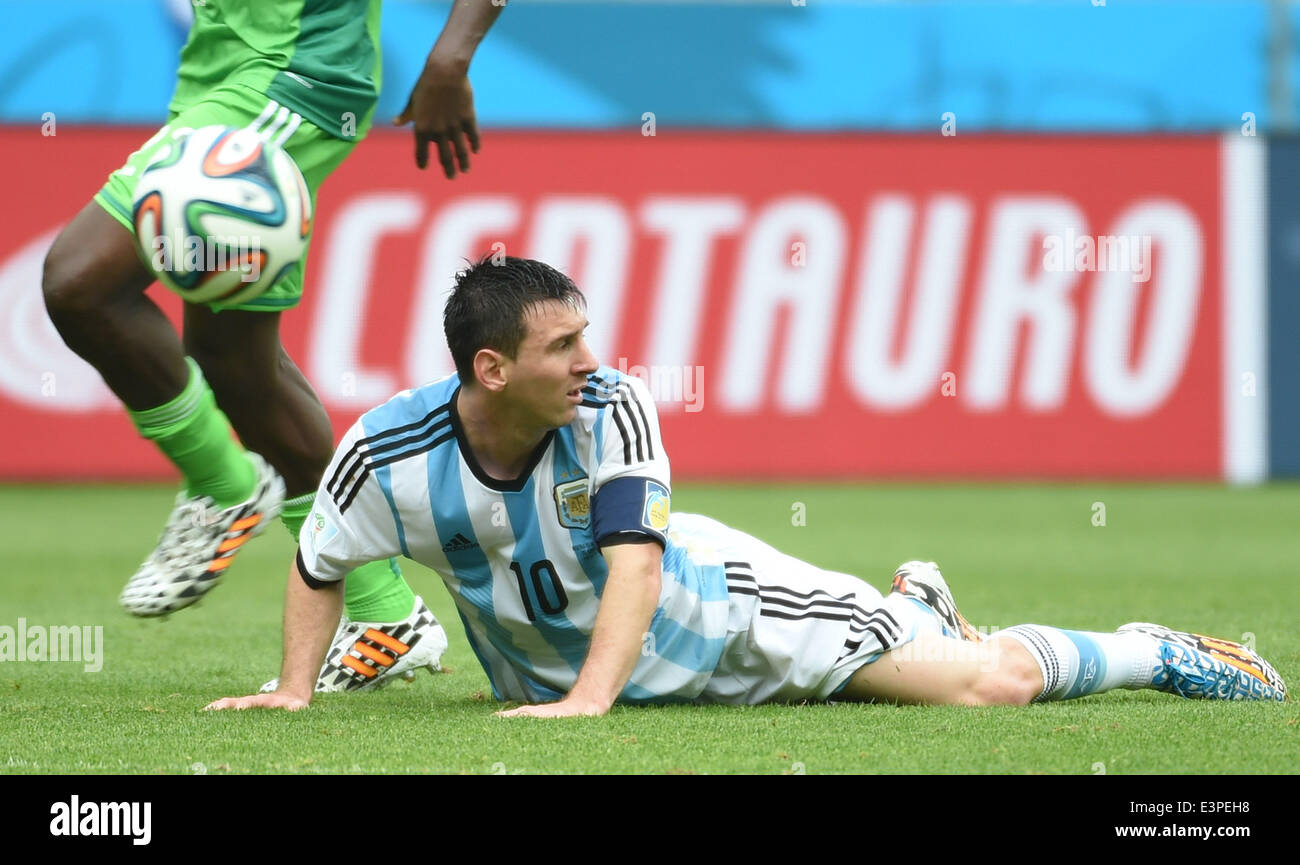 Porto Alegre, Brazil. 25th June, 2014. Argentina's Lionel Messi (R ...