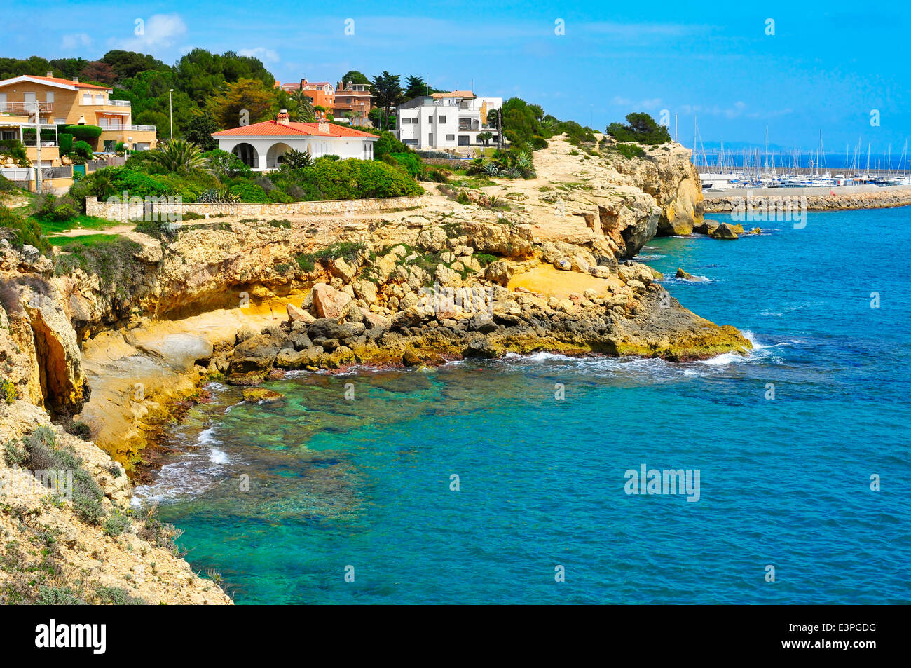 Coastline catalonia hi-res stock photography and images - Alamy