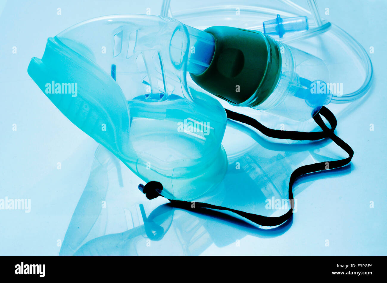 Emphysema oxygen mask hi-res stock photography and images - Alamy