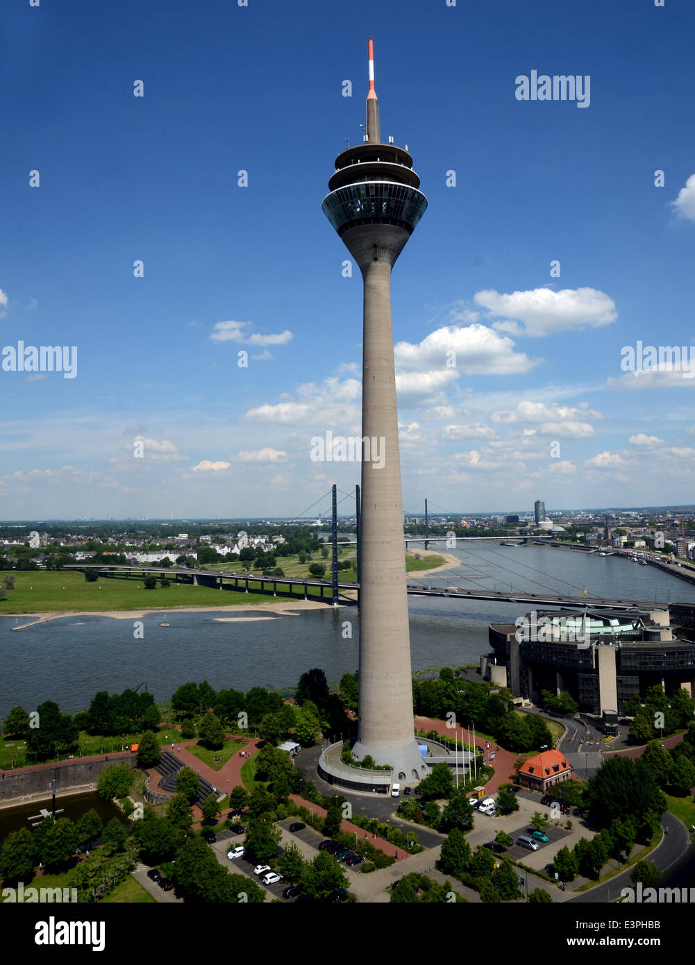 50 meter high tower hi-res stock photography and images - Alamy