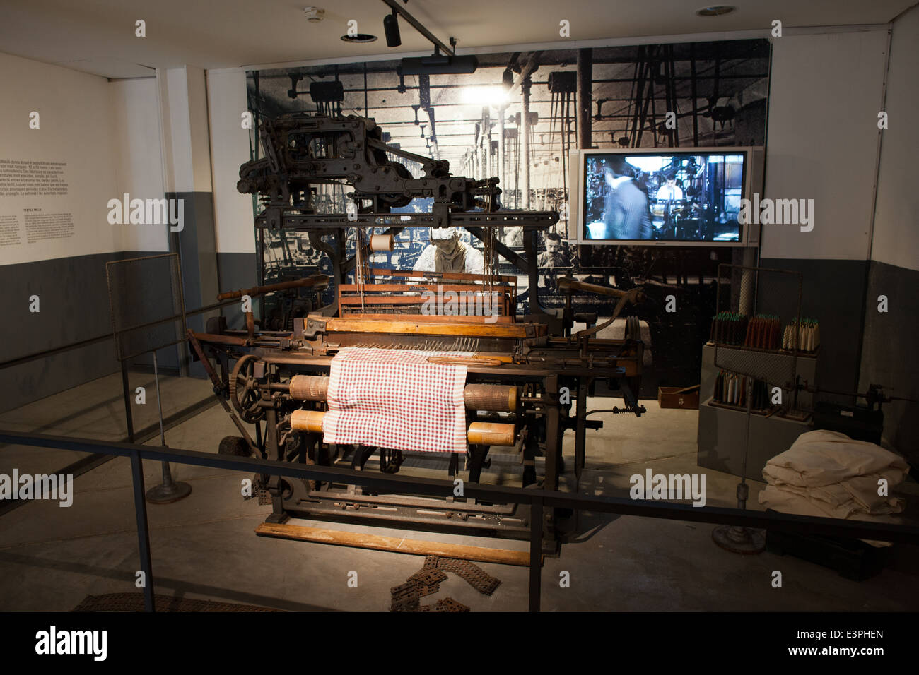 Inside textile museum hi-res stock photography and images - Alamy