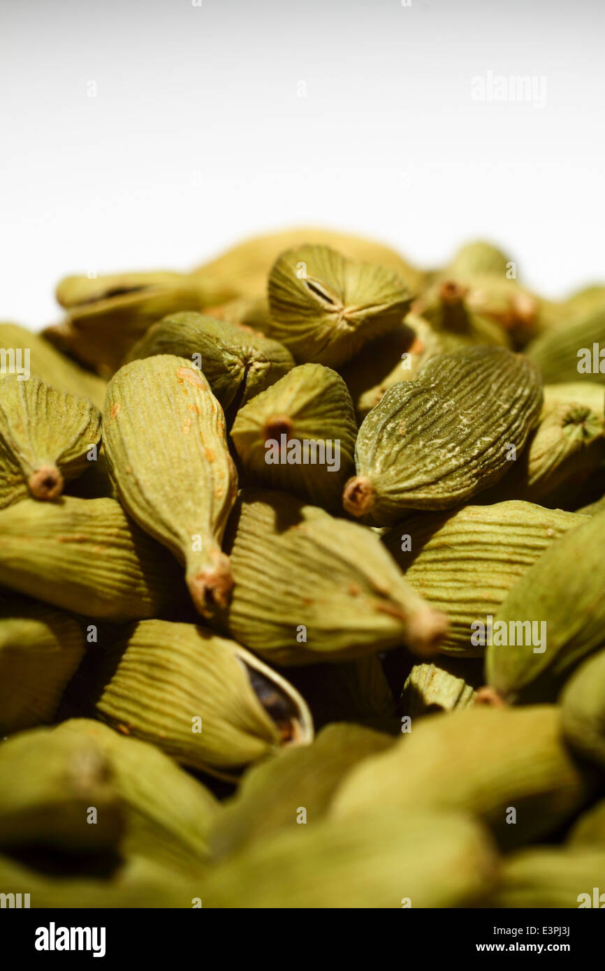 Close up of green cardamom pods Stock Photo - Alamy