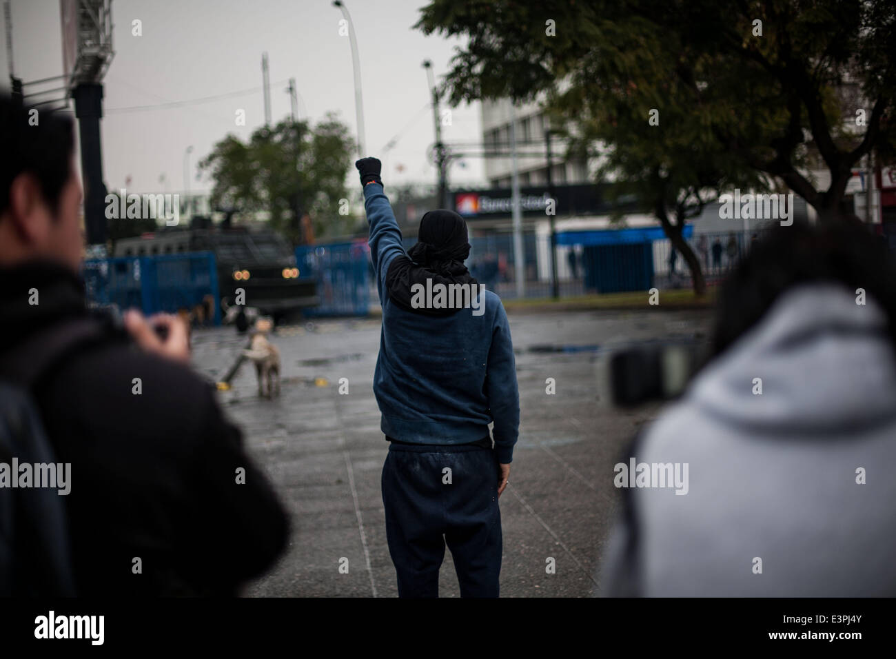 Santiago Del Chile, Chile. 25th June, 2014. teachers and secondary ...