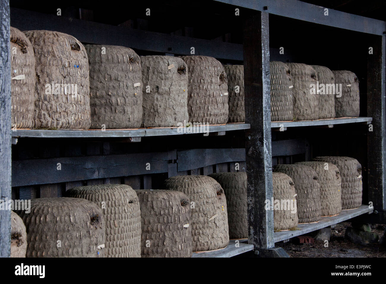 Bee skeps hi-res stock photography and images - Alamy