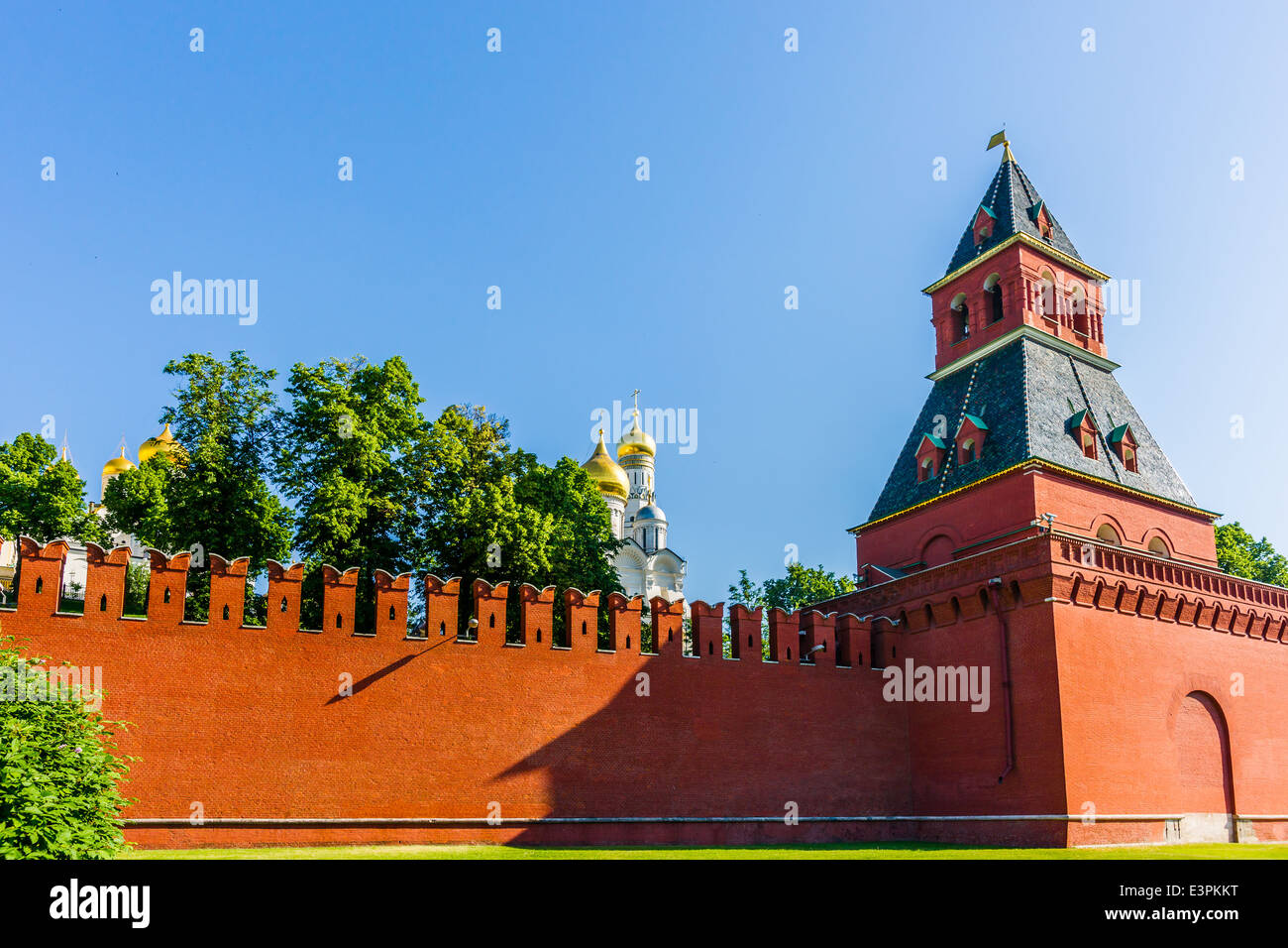 Tainitskaya (Secret) tower of Moscow Kremlin against Annunciation and ...