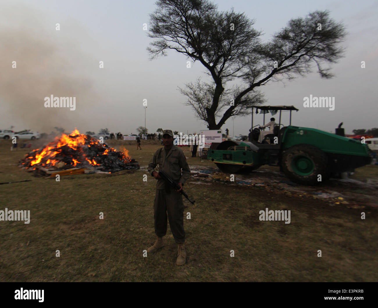 A Pakistani paramilitary soldier of Anti-Narcotics Force (ANF) take ...