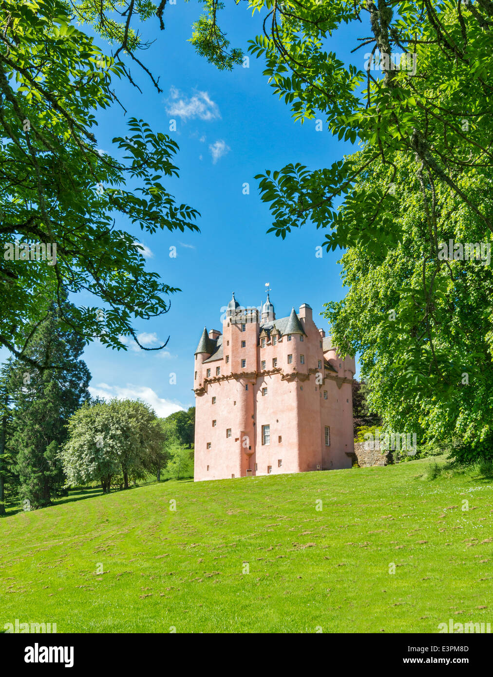 PINK WALLS OF CRAIGIEVAR CASTLE IN EARLY SUMMER ABERDEENSHIRE SCOTLAND ...