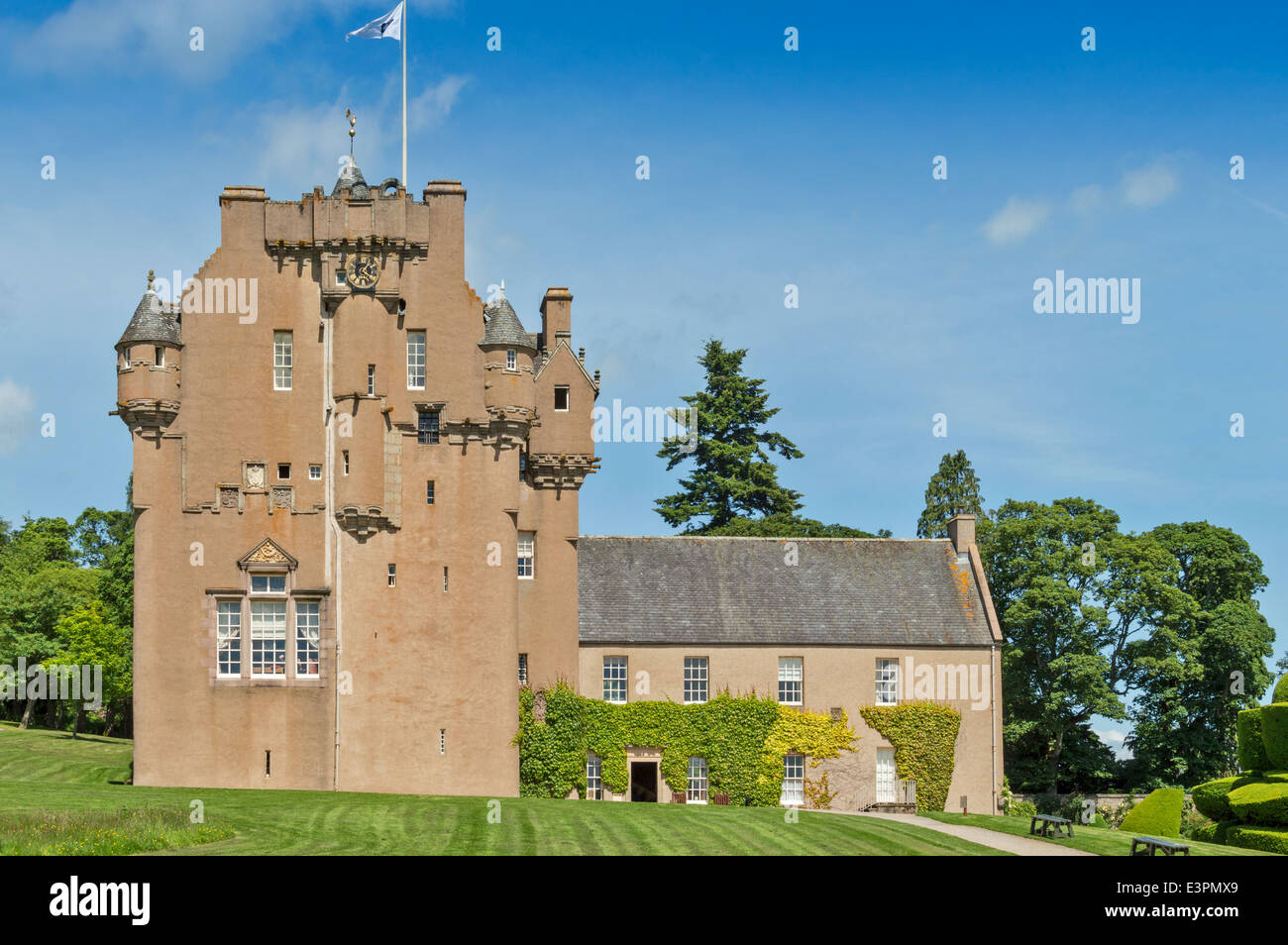 Scottish castle turret hi-res stock photography and images - Alamy