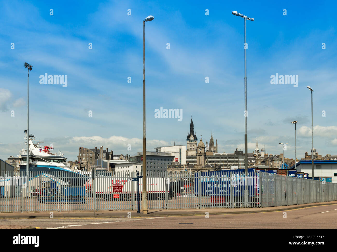 Aberdeen city centre hi-res stock photography and images - Alamy