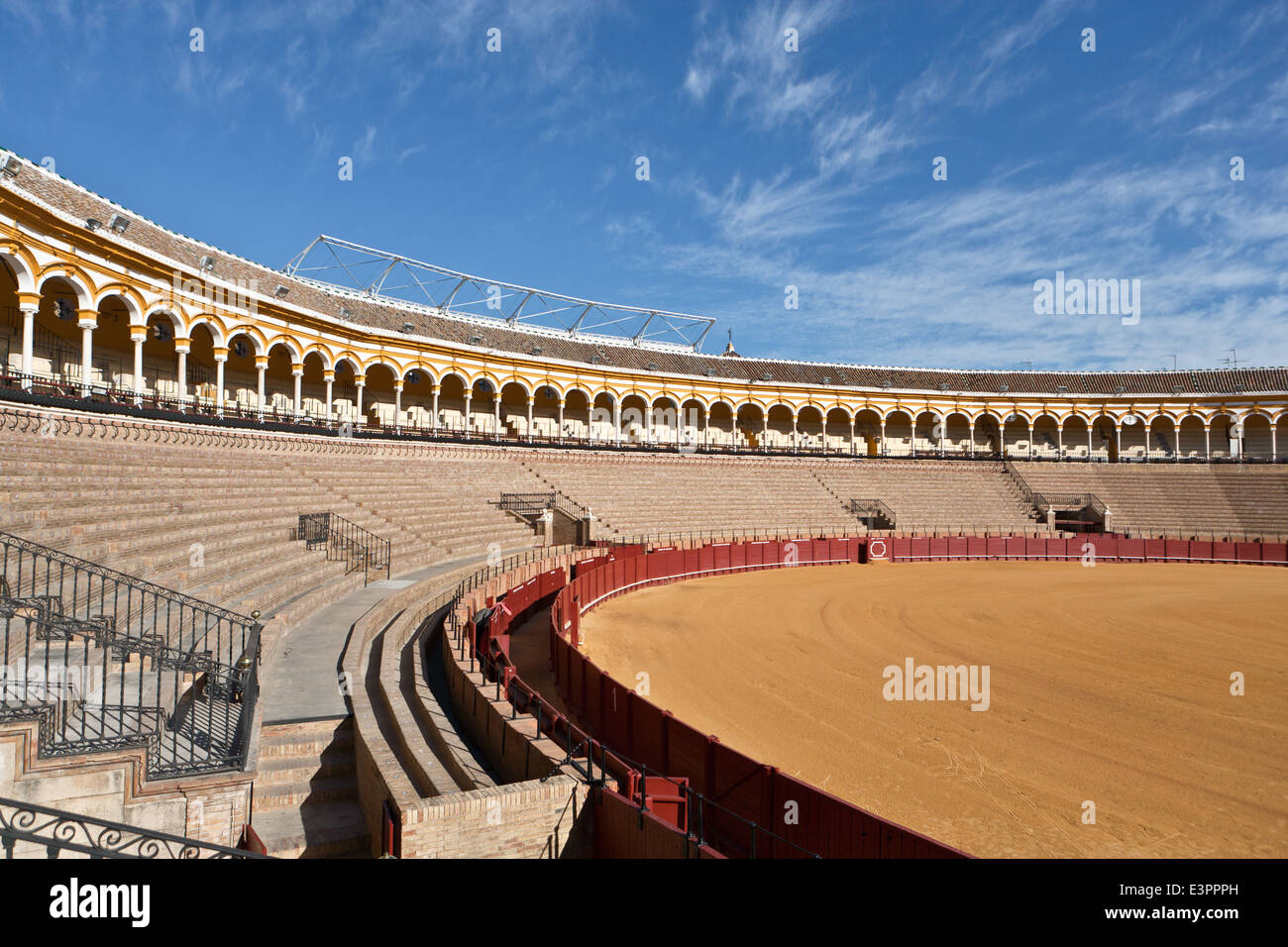 Traditional stadium architecture hi-res stock photography and images ...