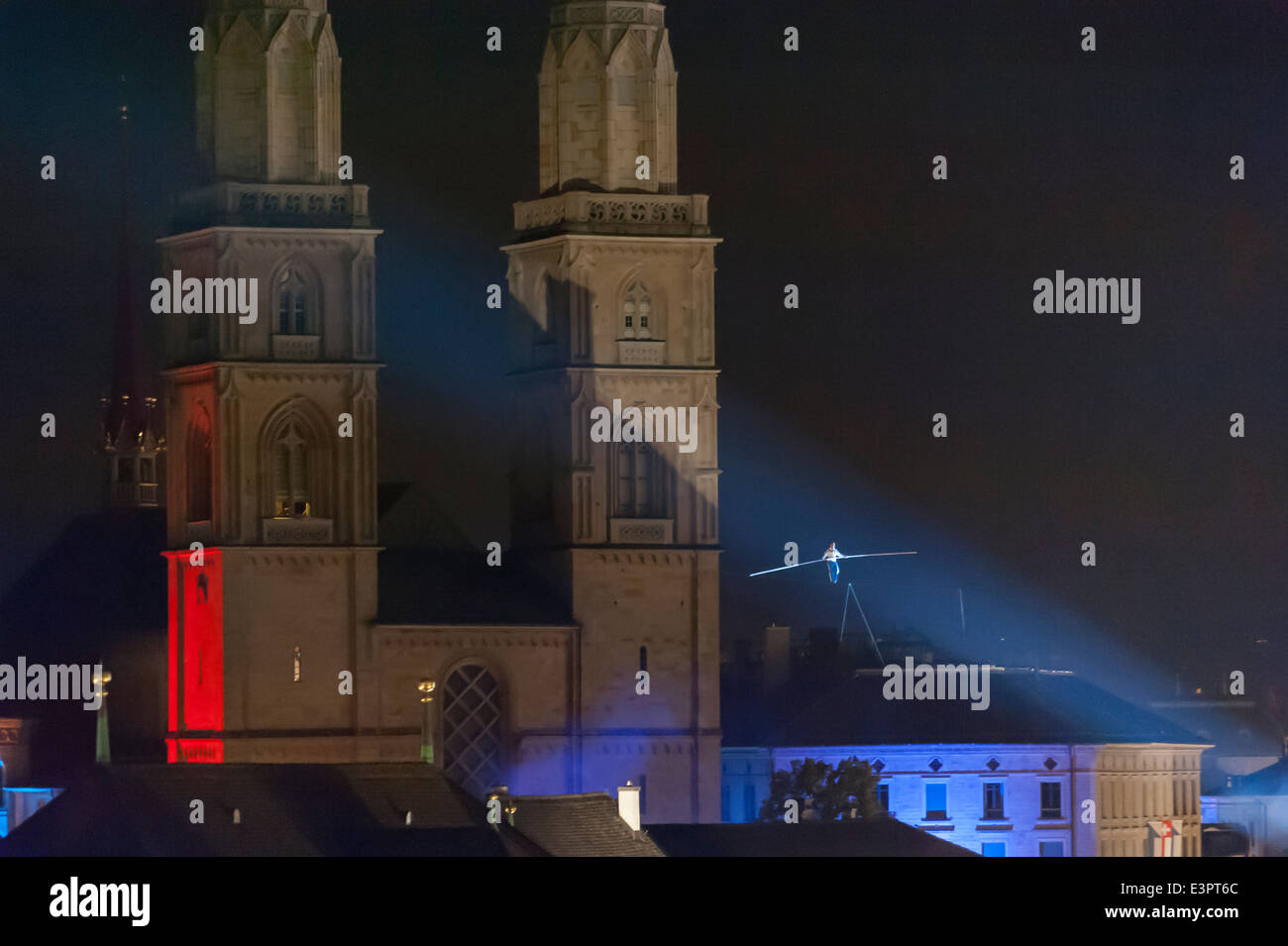 High-wire artist Franz Buegler walks between Zurich's Grossmuenster ...