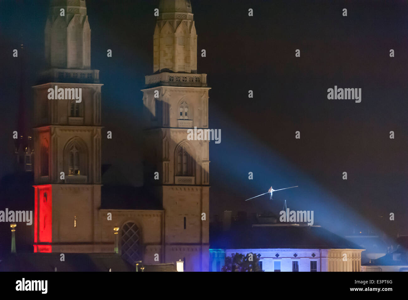 High-wire artist Franz Buegler walks between Zurich's Grossmuenster ...